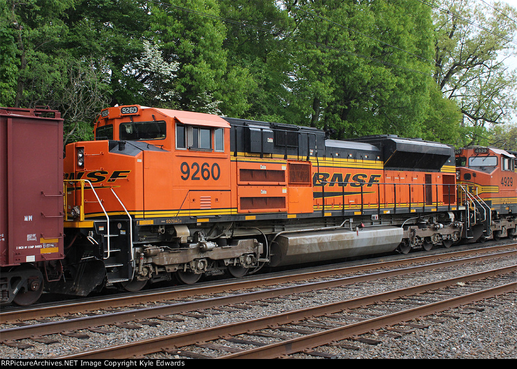 BNSF SD70ACe #9260 on K040